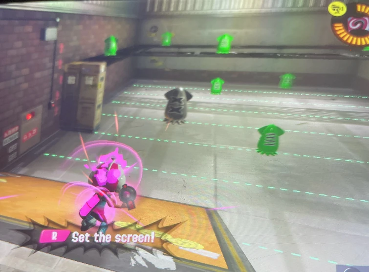 Low quality photos of the splattercolor screen but photos nonetheless ...