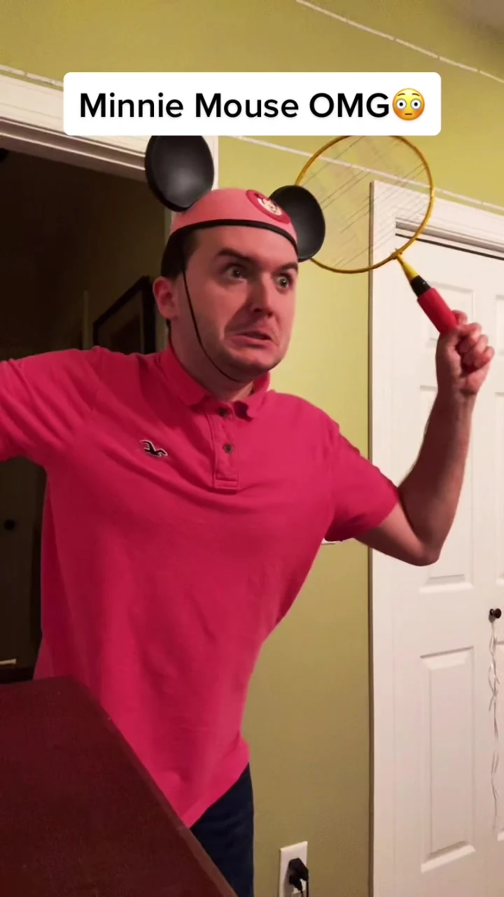 You should add demon minnie mouse on the villians fanon wiki | Fandom