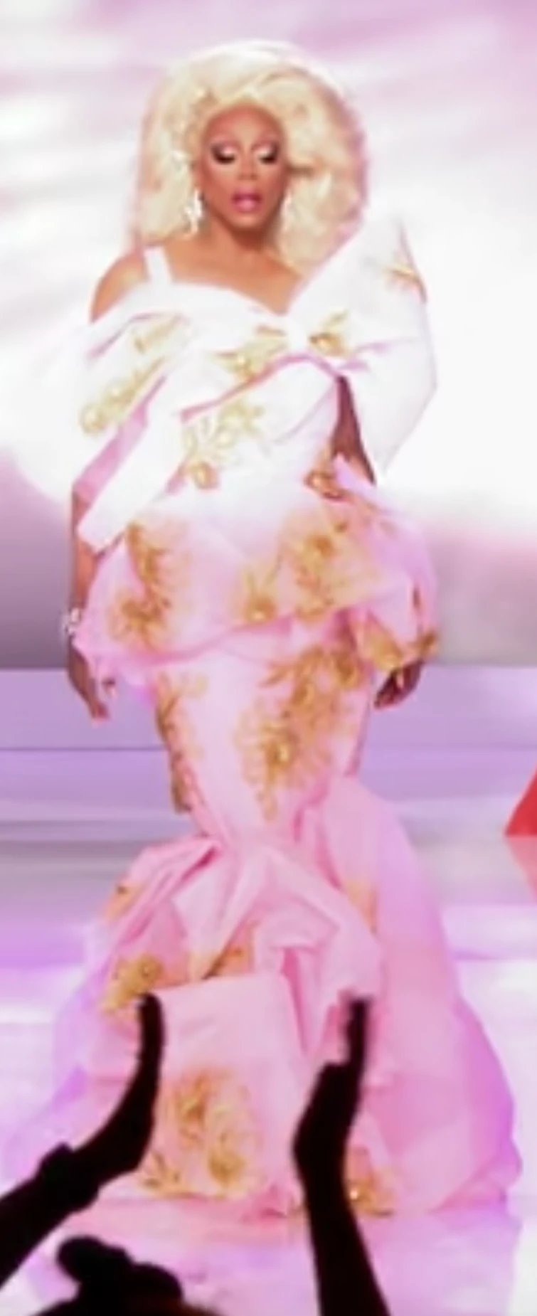 share some of your favorite main stage looks of ru | Fandom
