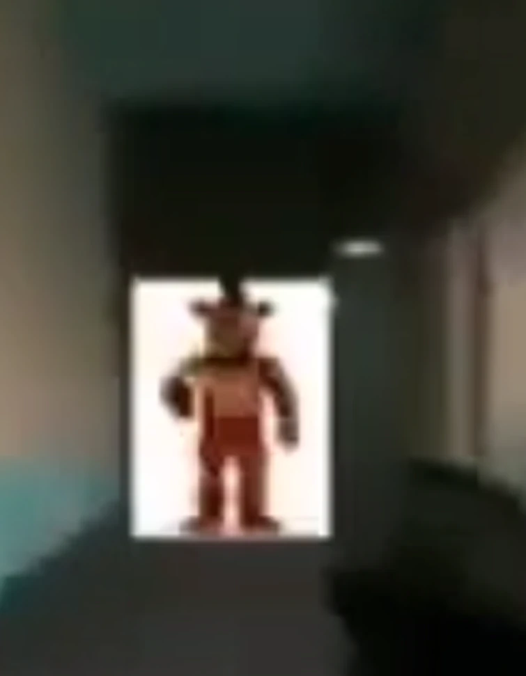 guays I jus seen this in my tf2 gam i;m so scard guis what shold I doo ...