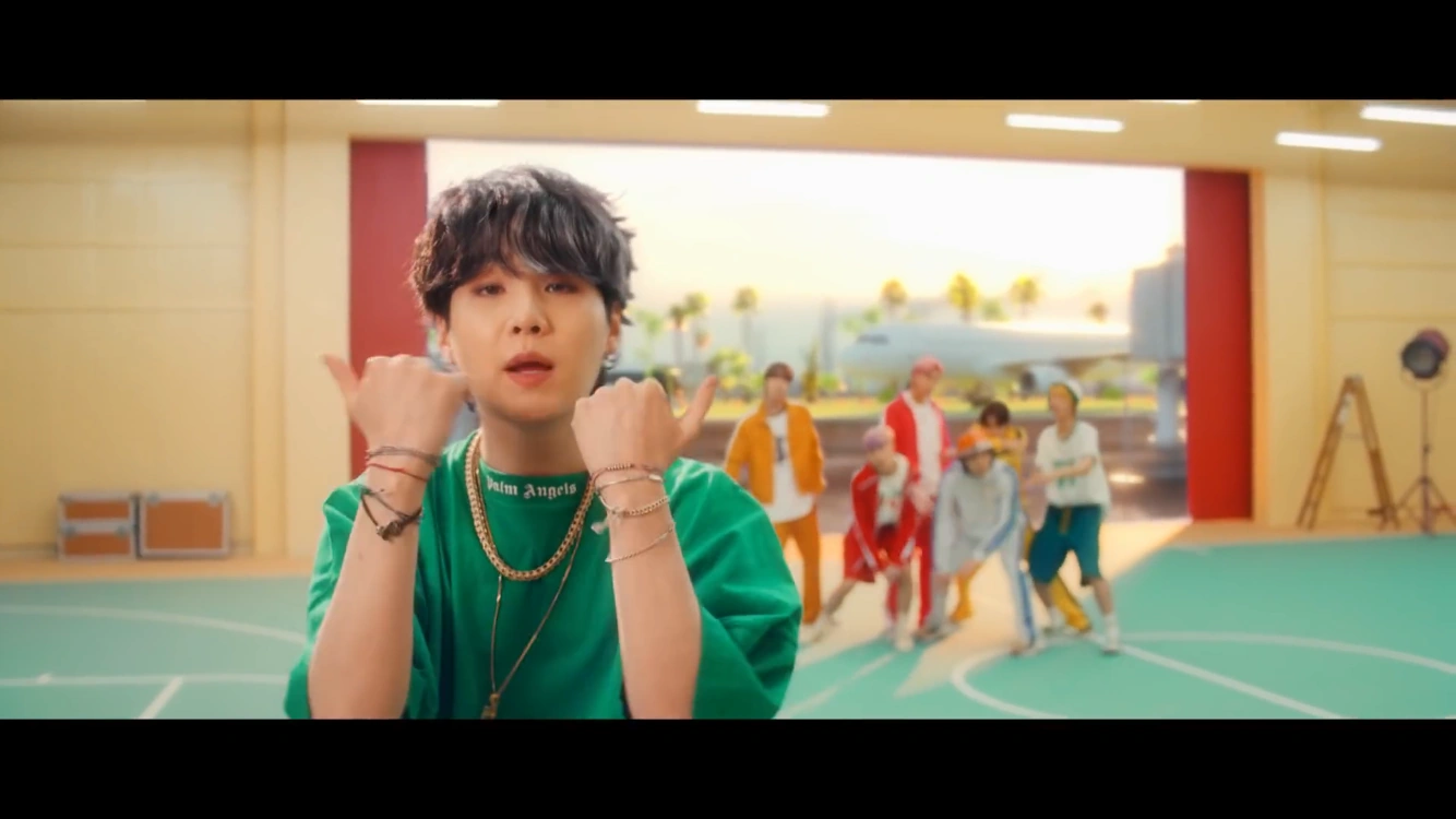 Ok hear me out... | Fandom