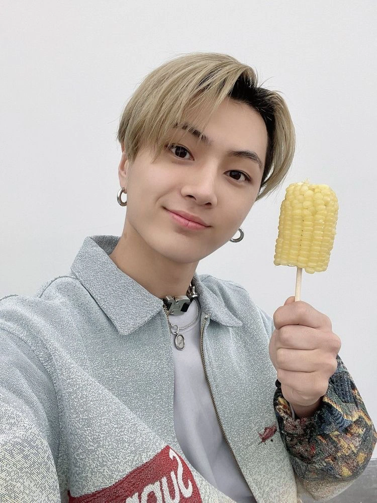 Jay instead of Your daily Jakey!🏃‍♀️ | Fandom