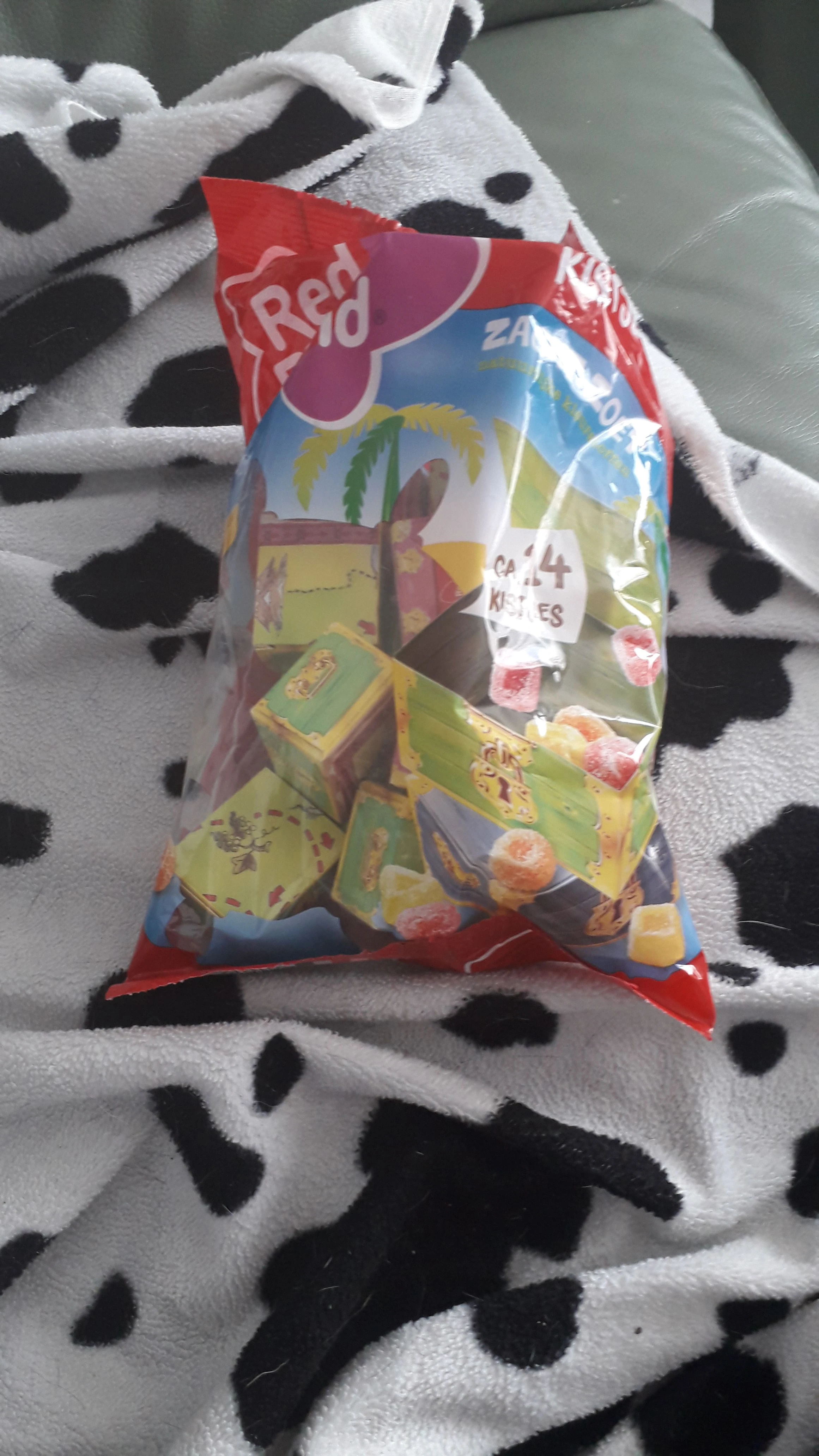 Off topic: favorite candy? | Fandom