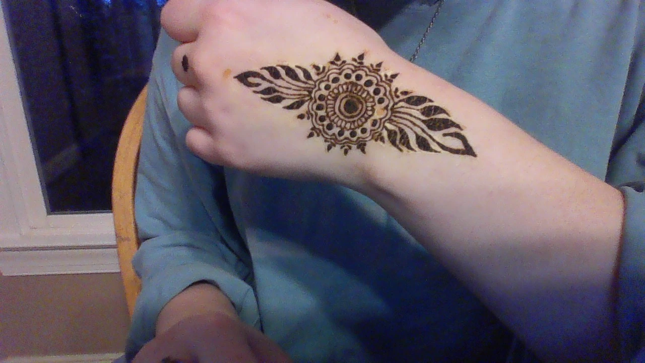 henna time loves | Fandom