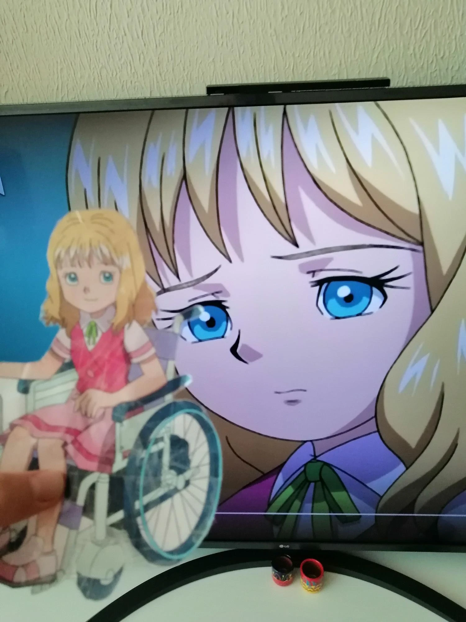 Helen en el programa de televisión | Fandom