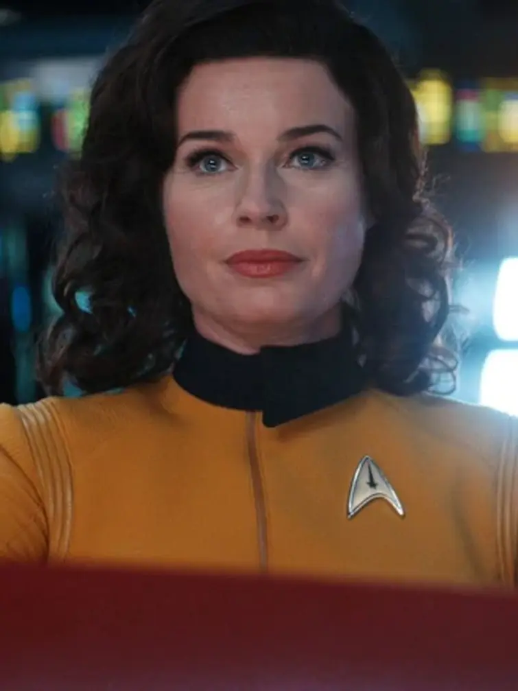Lieutenant Commander Una Chin-Riley is the star trek character of the ...