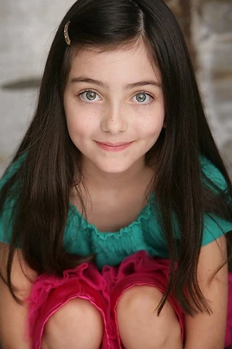 Shyloh Oostwald | 100 Things To Do Before High School Wiki | Fandom