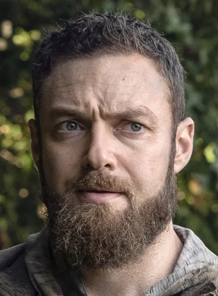 Aaron has a better beard than season 5 Rick | Fandom