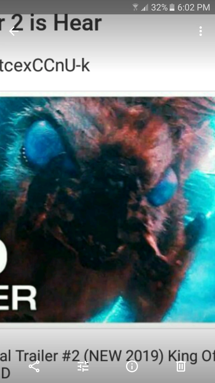 Guys MOTHRA IS FLUFFY!!!!! YES!!! | Fandom