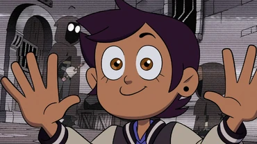Does Luz look better with/without the scar? | Fandom