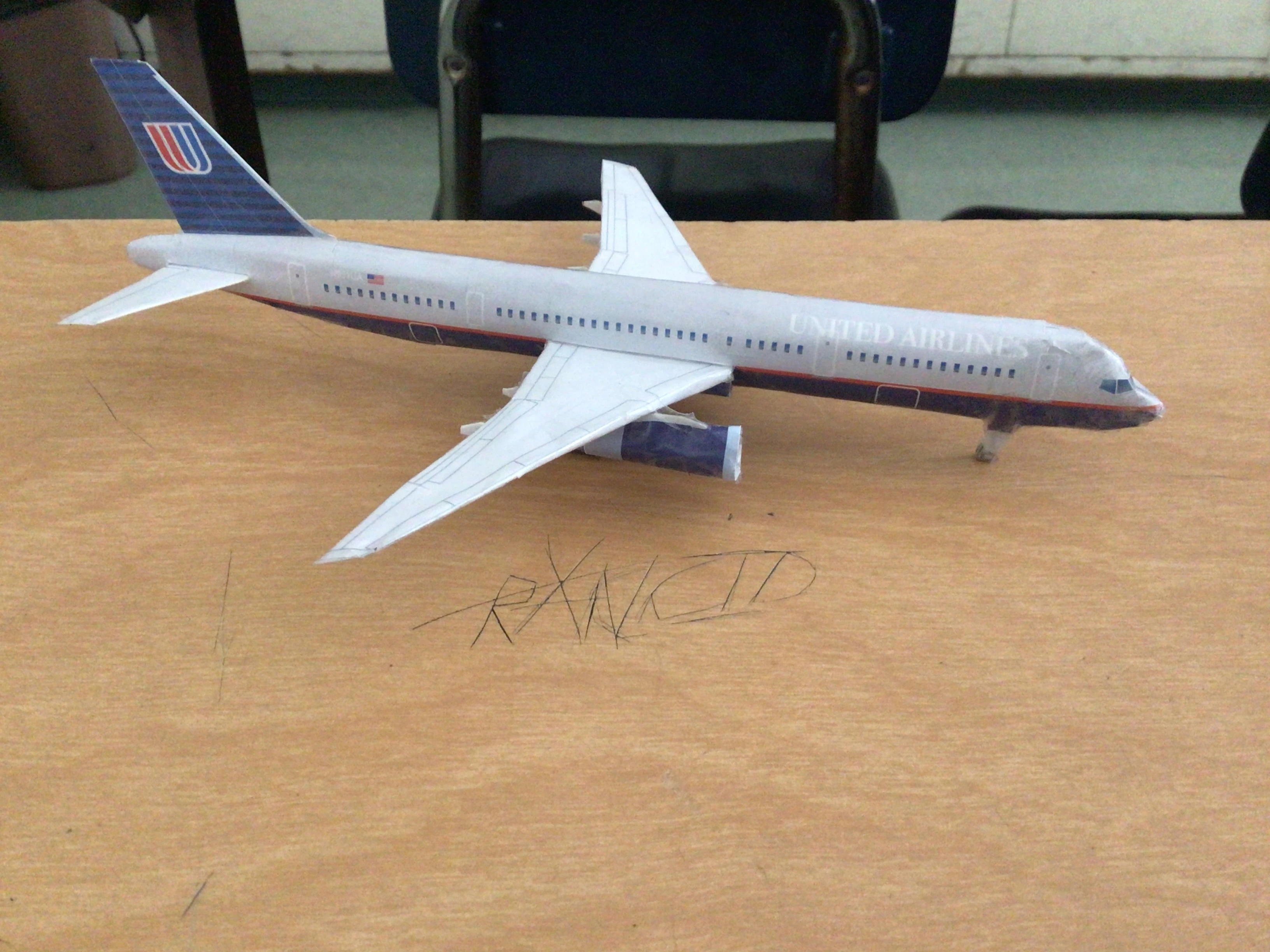 united 757-200 papercraft | Fandom