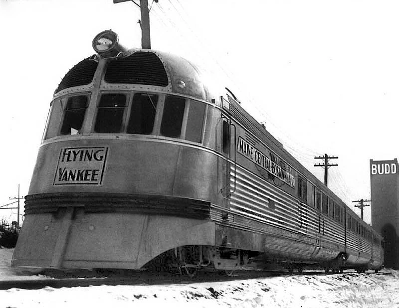 ''Flying Yankee'' diesel-powered streamliner | 1945-1991: Cold War ...