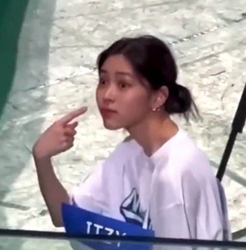 Me acting confused | Fandom