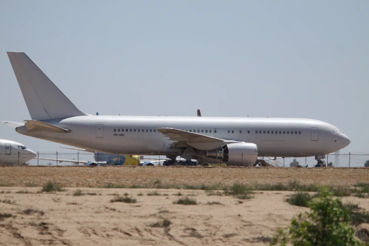 BudJet Flight 801 | Fandom