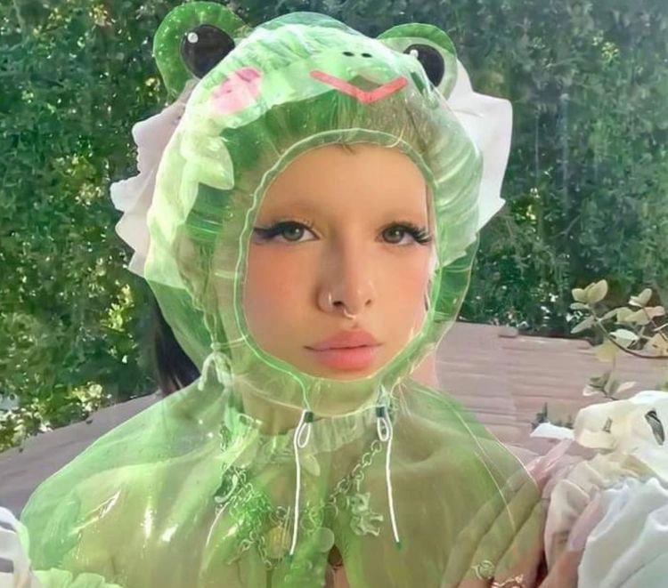 Omg she looks so cute In this pic even tho she always is cute 😋 | Fandom