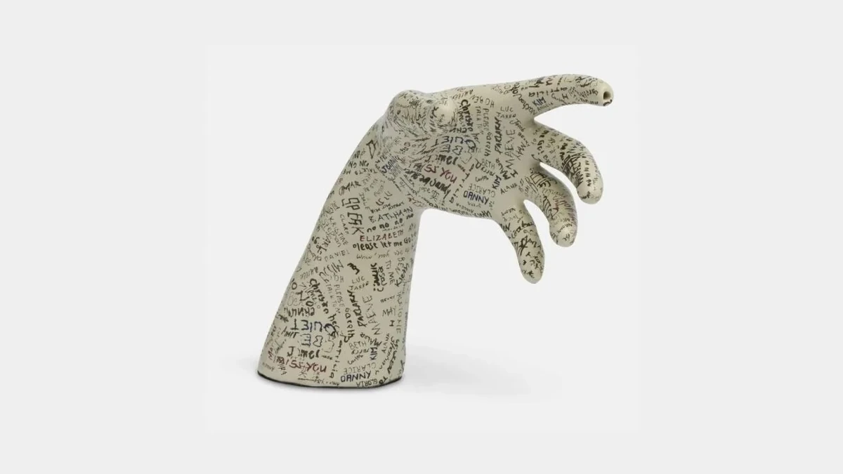 Embalmed Hand of Mysterious Origin | 21 Lycee Wiki | Fandom