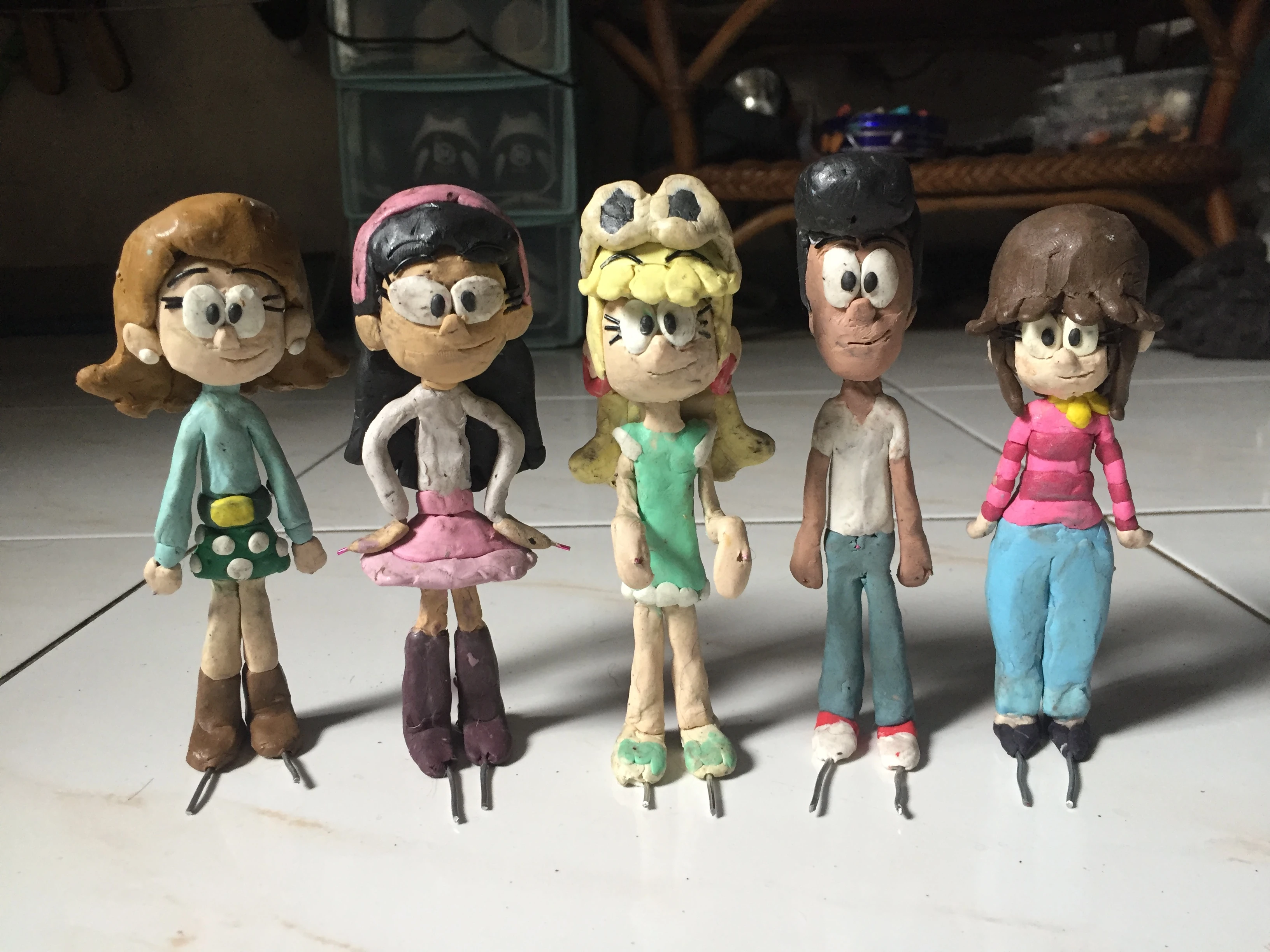 Leni's friends | Fandom