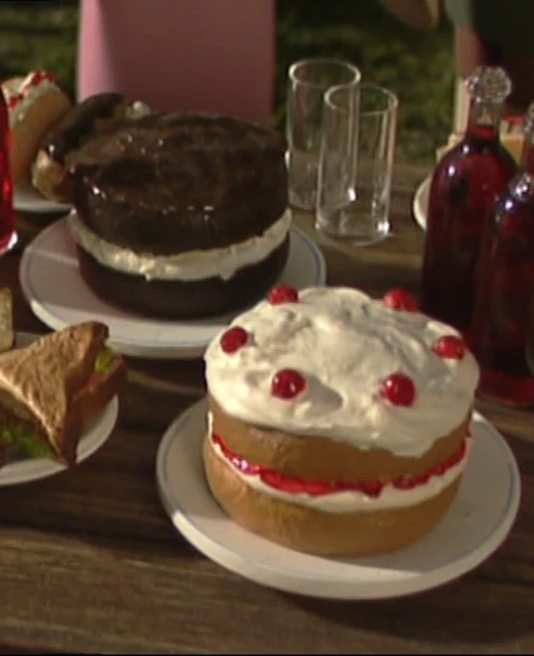 I went to my annual railfest and I made these HIT era cakes for my ...
