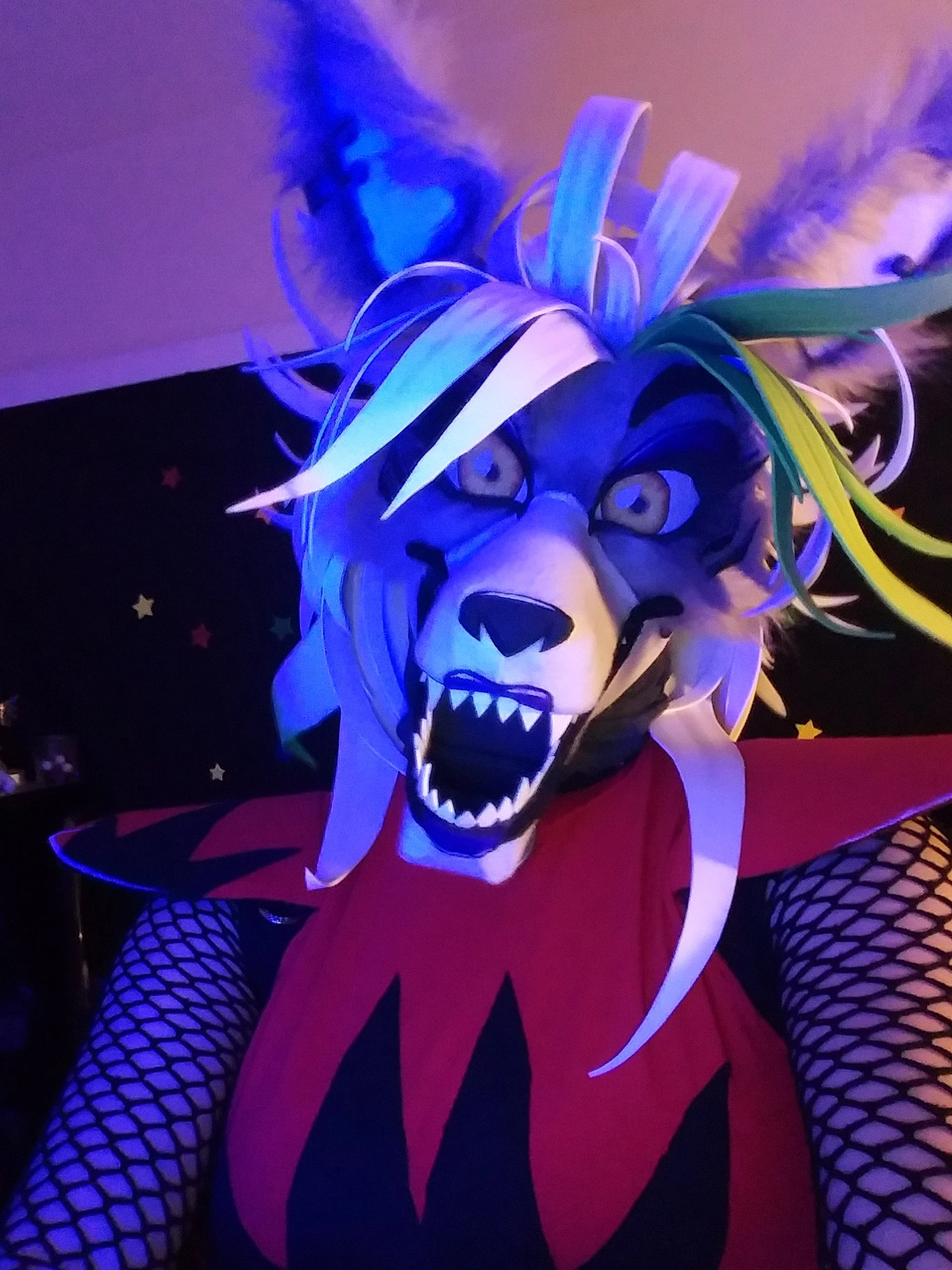 I want this Roxy mask a lot right now. It’s just so well made and looks ...