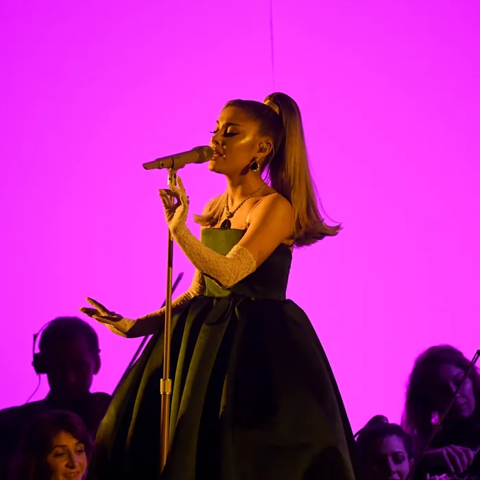 30 Day AG Challenge - Day 11: Ariana Singing | Fandom