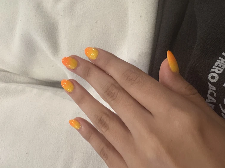 Hehe I got Zenitsu themed nails | Fandom