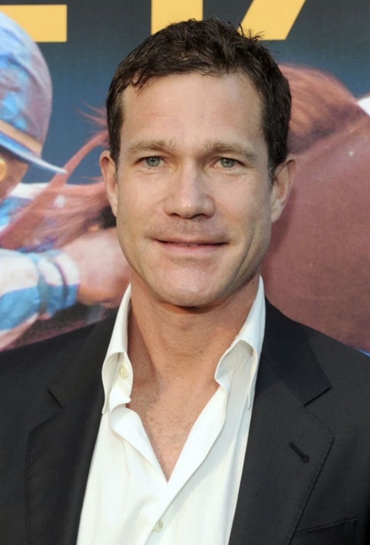 What do you guys think about Dylan Walsh's Performance as Sam Lane ...