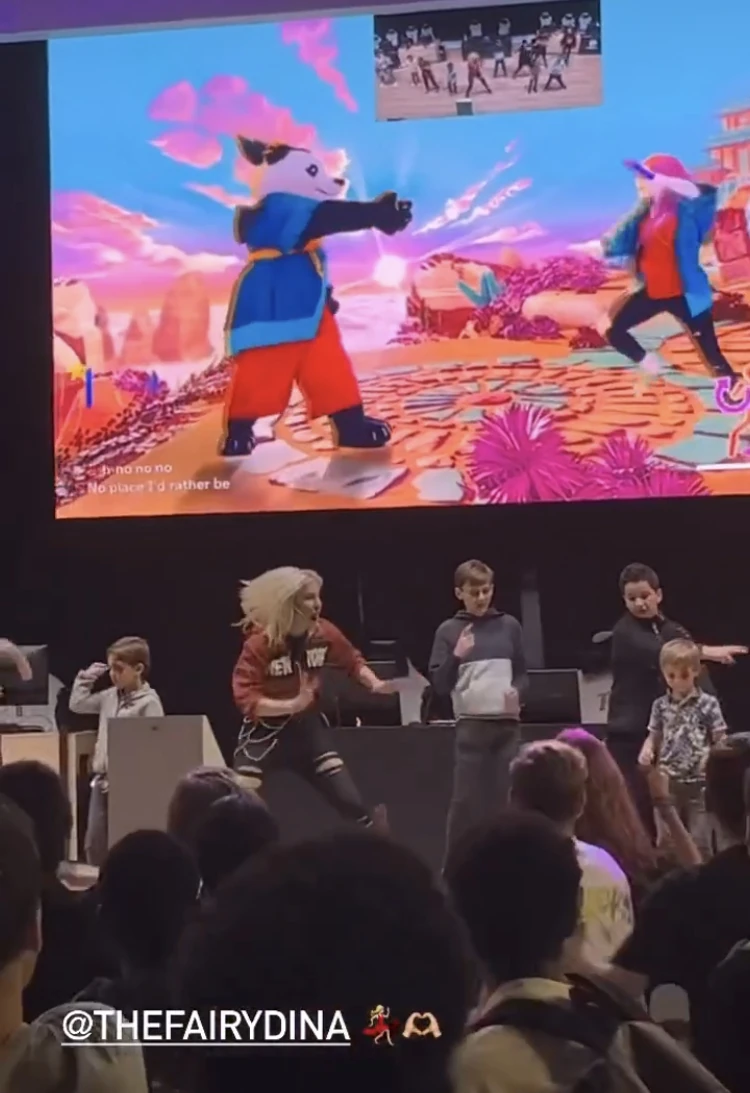 The panda appears in Rather Be 🐼 | Fandom