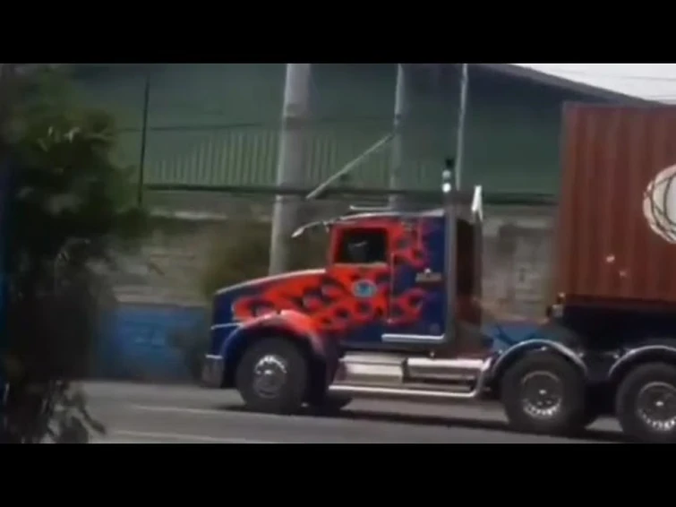Blud confused him with Optimus Primal 💀💀💀 | Fandom