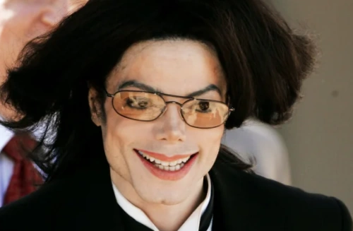 why is Micheal Jackson in my files? lol | Fandom