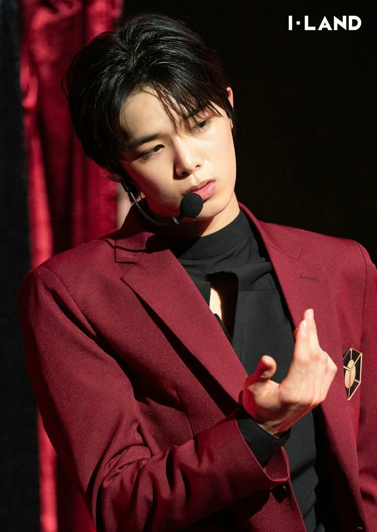 Day 66 of posting a pic of one of the members of the Hybe Labels Japan ...