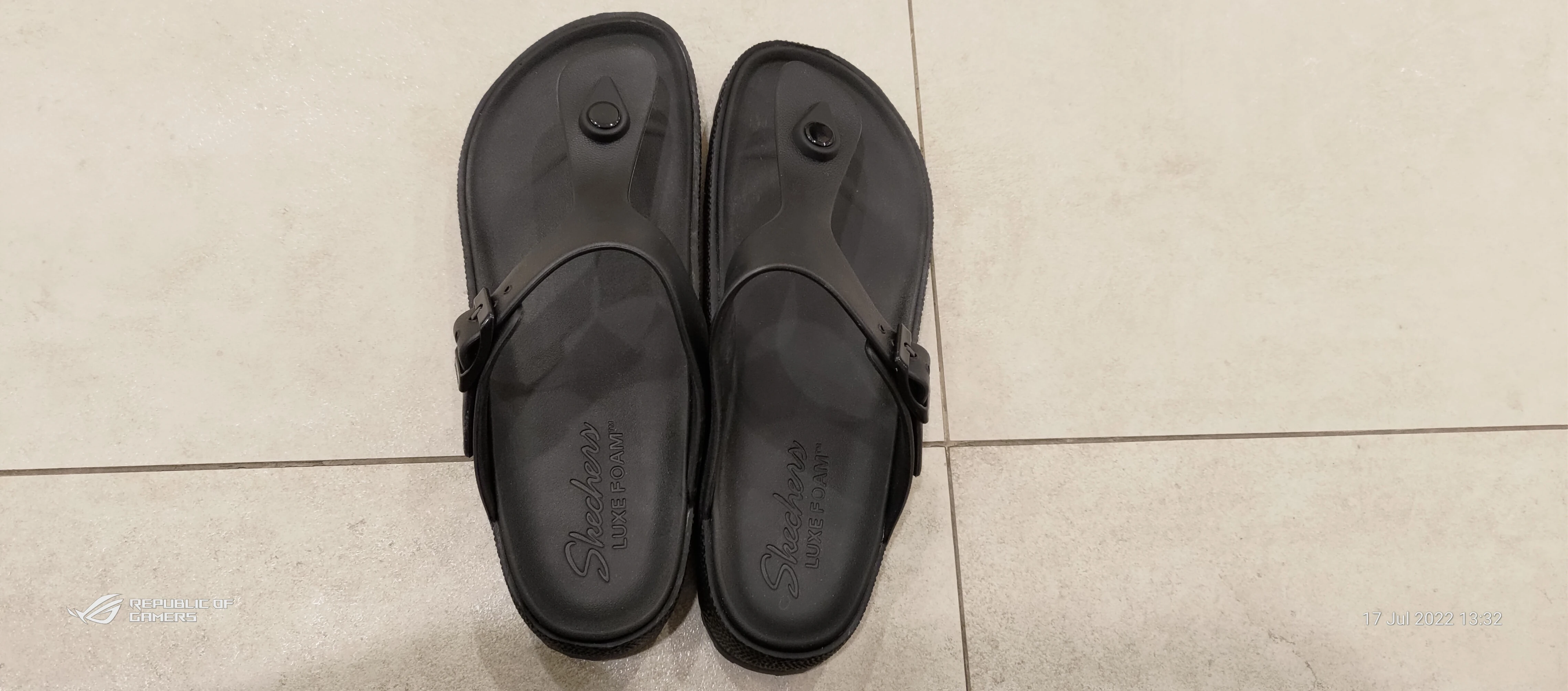 Ladies and gentlemen, I got new flip flops | Fandom