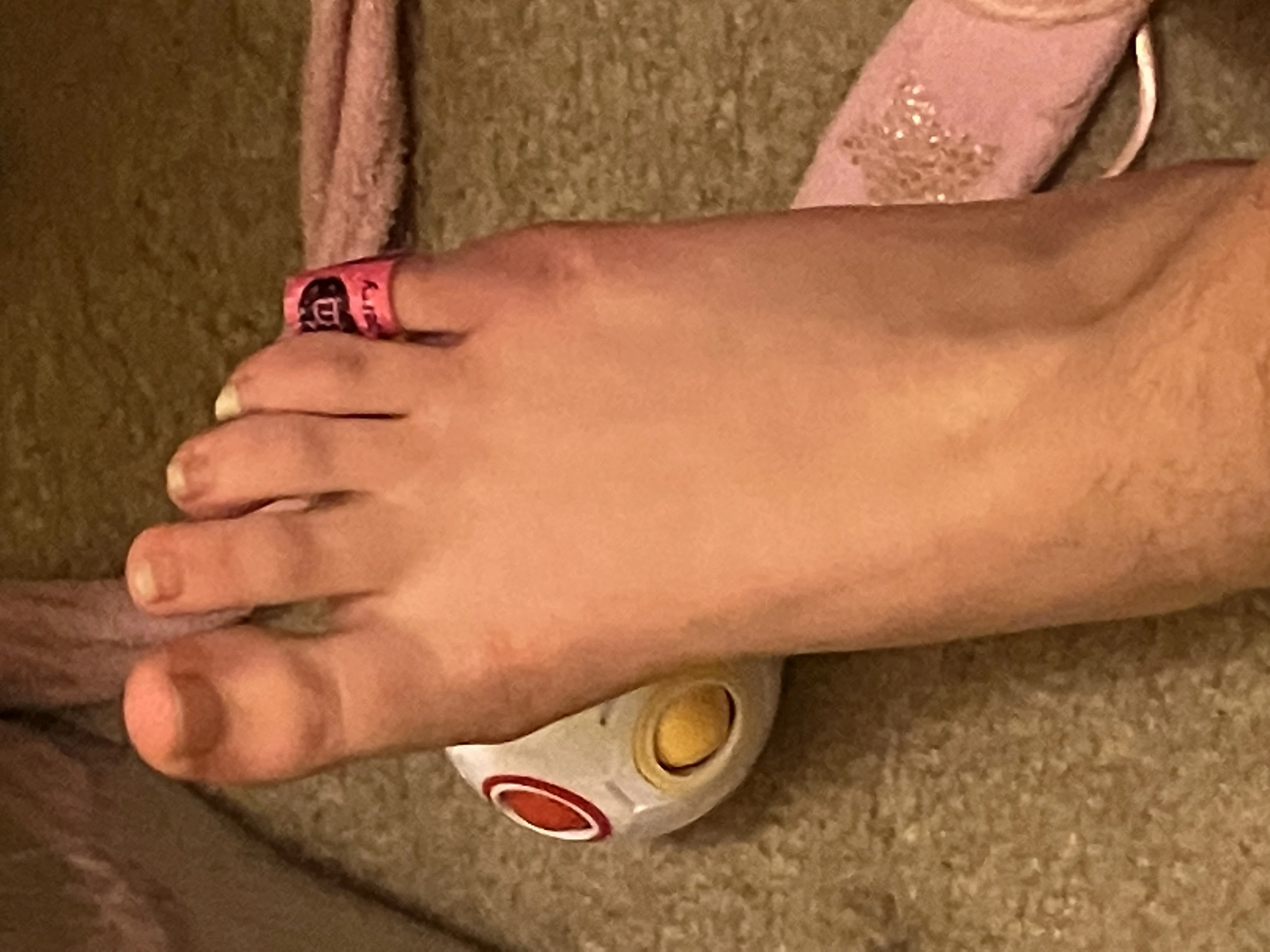 Foot reveal (TW: feet) | Fandom