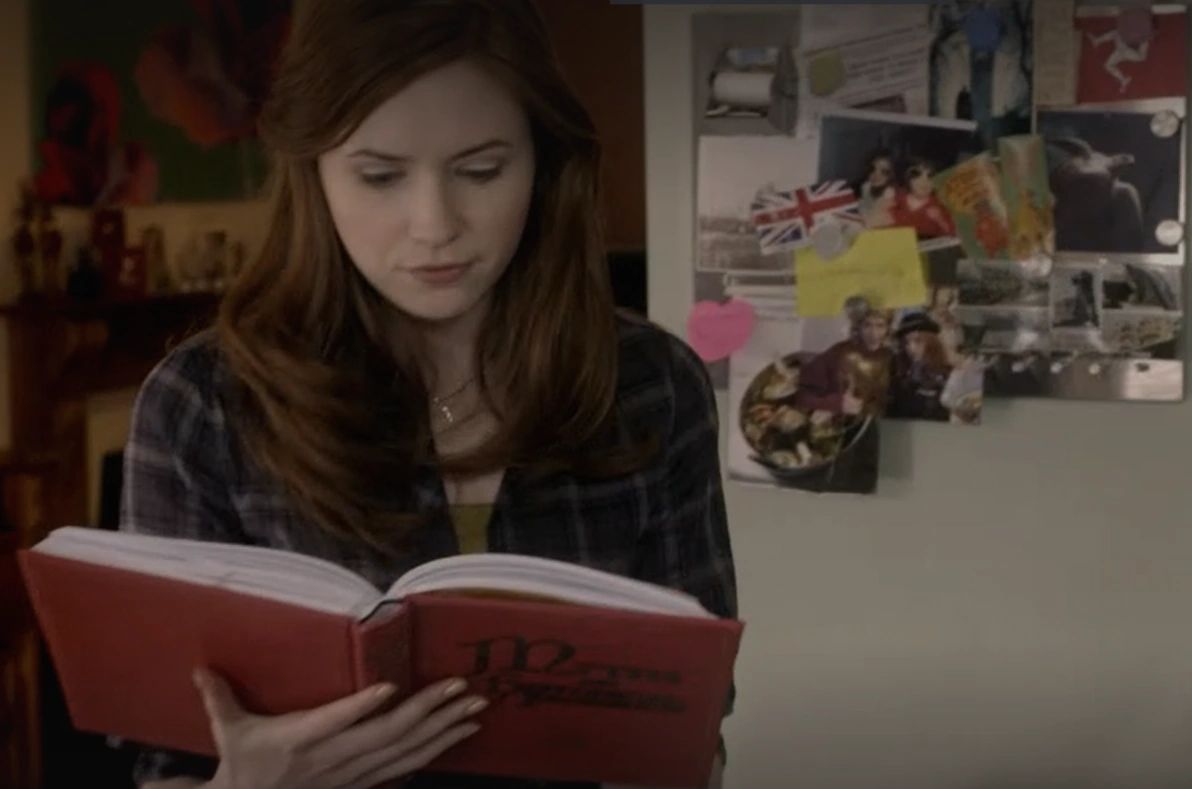 What Book is Amy reading? | Fandom