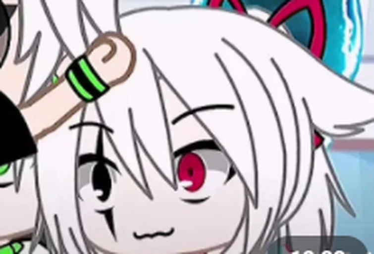 I watched a lot of cringy gacha videos on Youtube. Now I find this ...