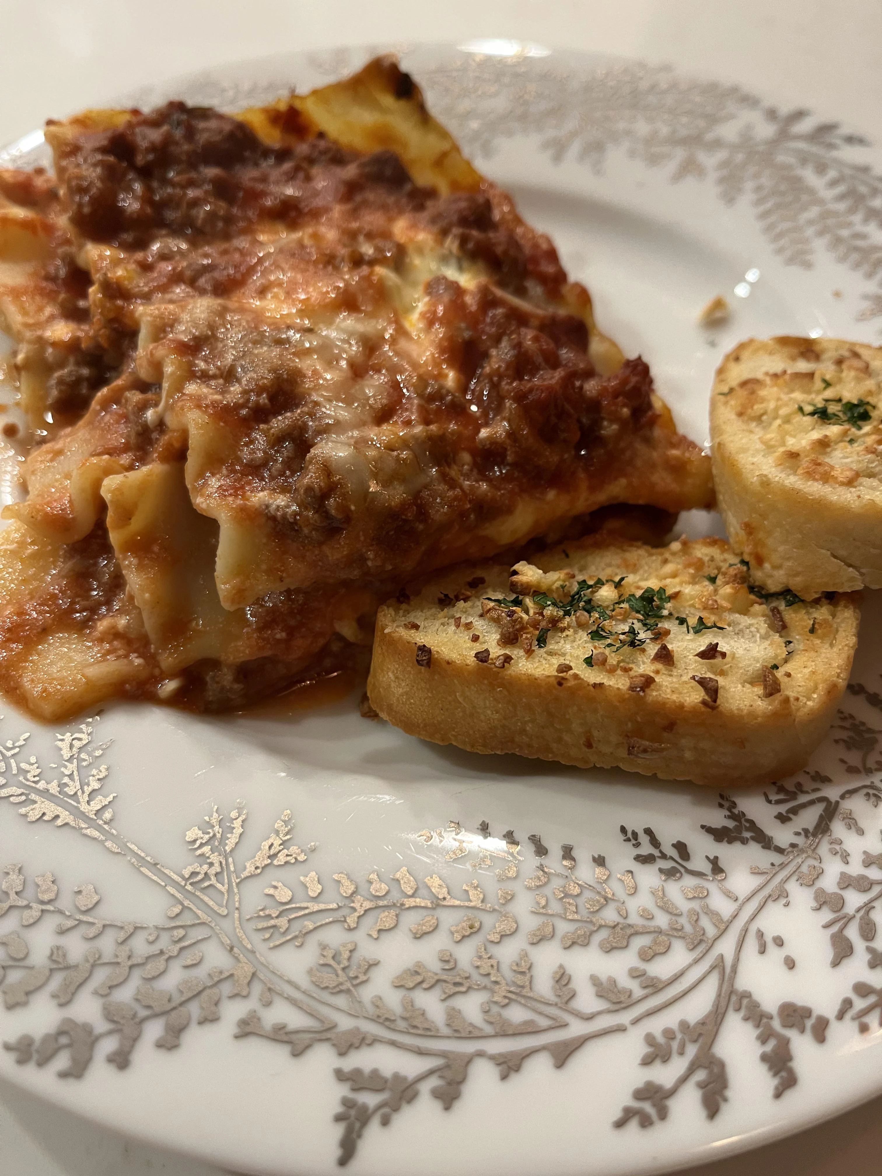 GARLIC BREAD AND LASAGNA SUPRMACY- | Fandom