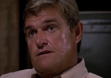 Hey guys, who should I make a proposal to next week? | Fandom