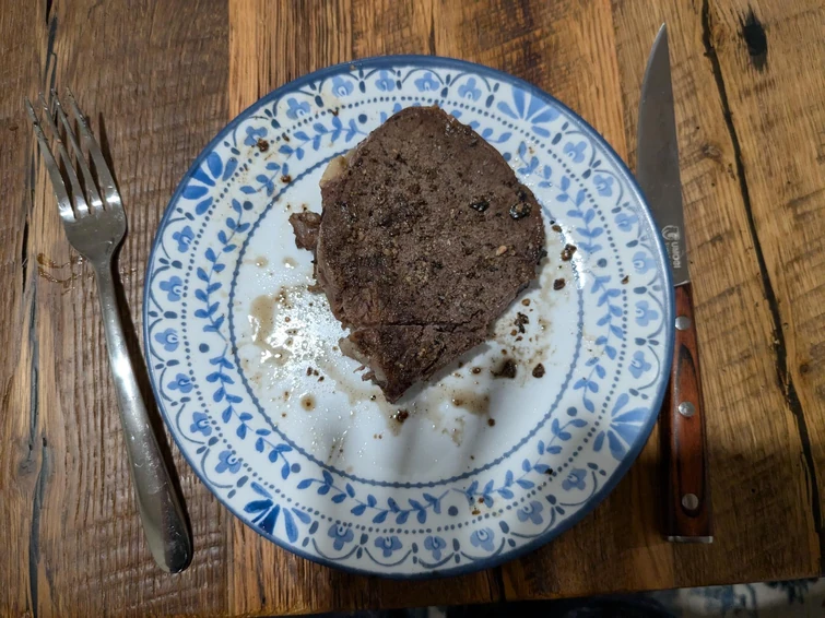 Having dinner | Fandom