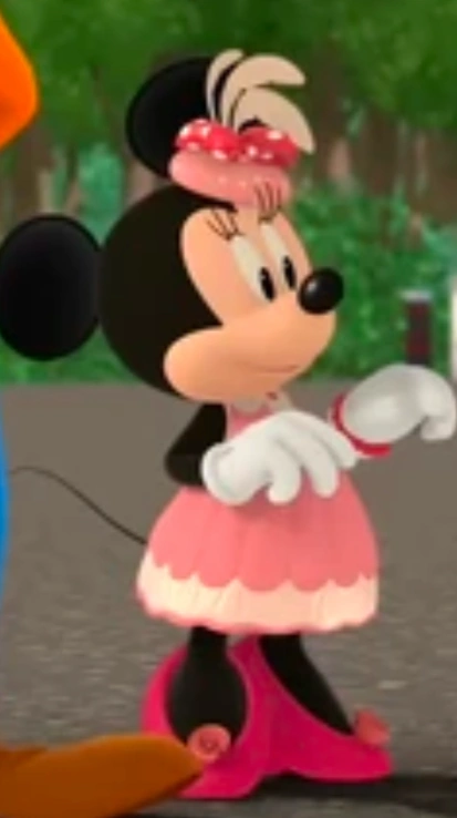Minnie Mouse in a pink fancy outfit | Fandom