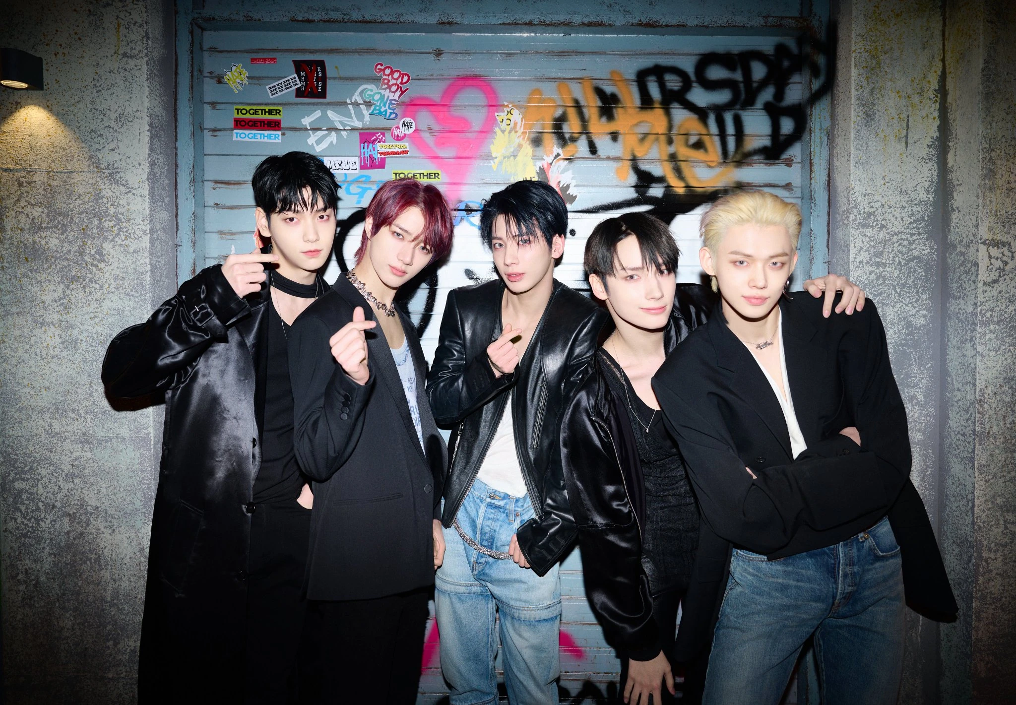 TXT Attending Thier Very First AMA Red Carpet | Fandom