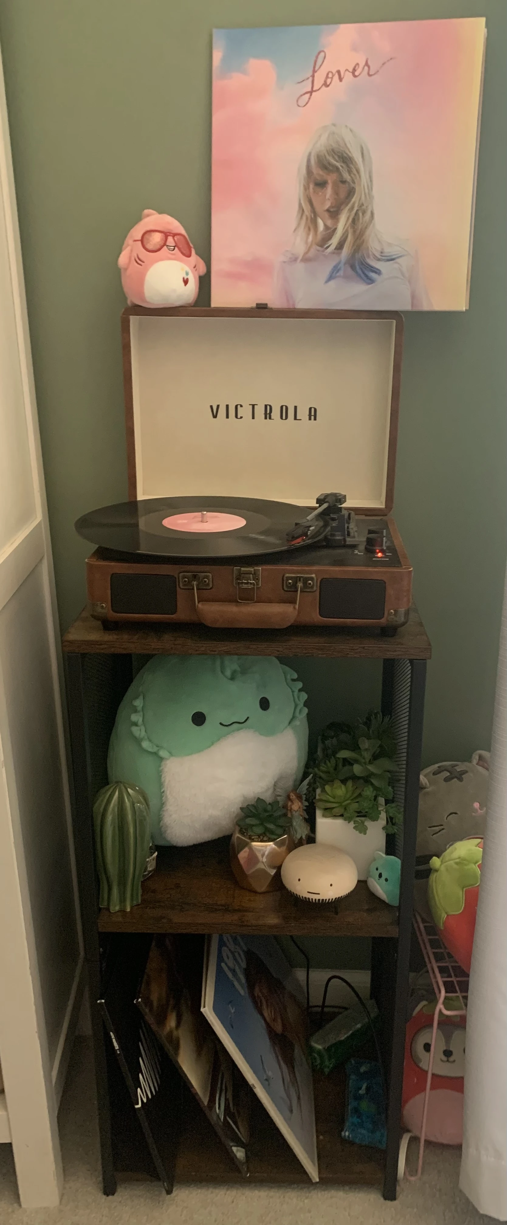 my vinyl station 🩷 | Fandom