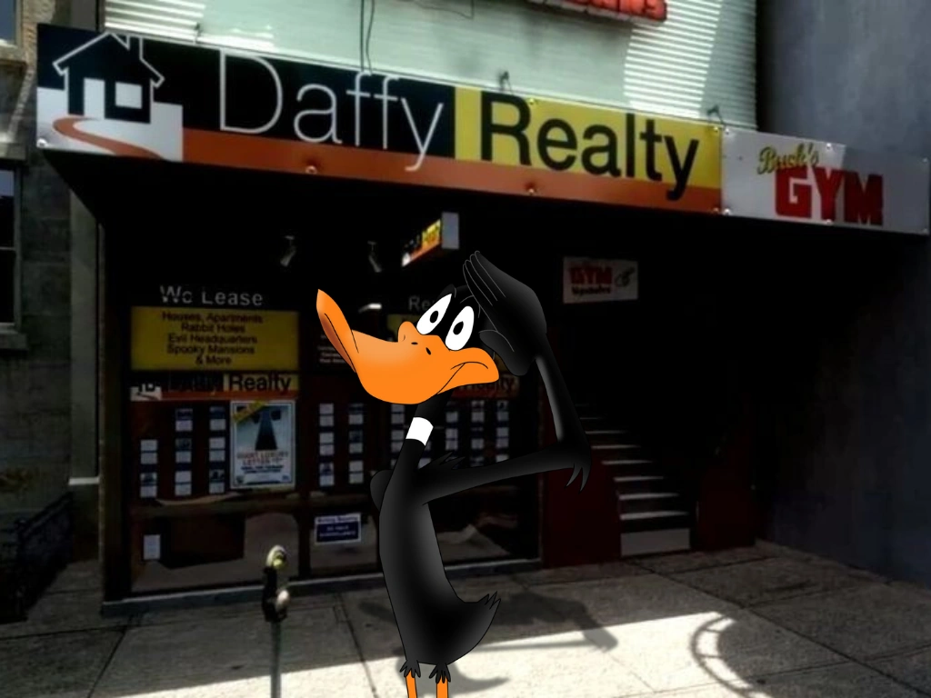 Cartoon Network City - Daffy Duck/Duck Dodgers Saluting. | Fandom