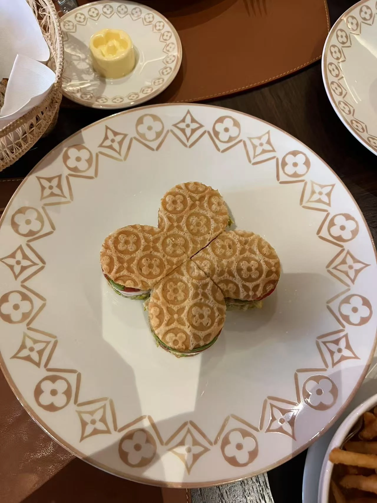 Treated myself to the LV cafe in NY and brought their chocolate | Fandom