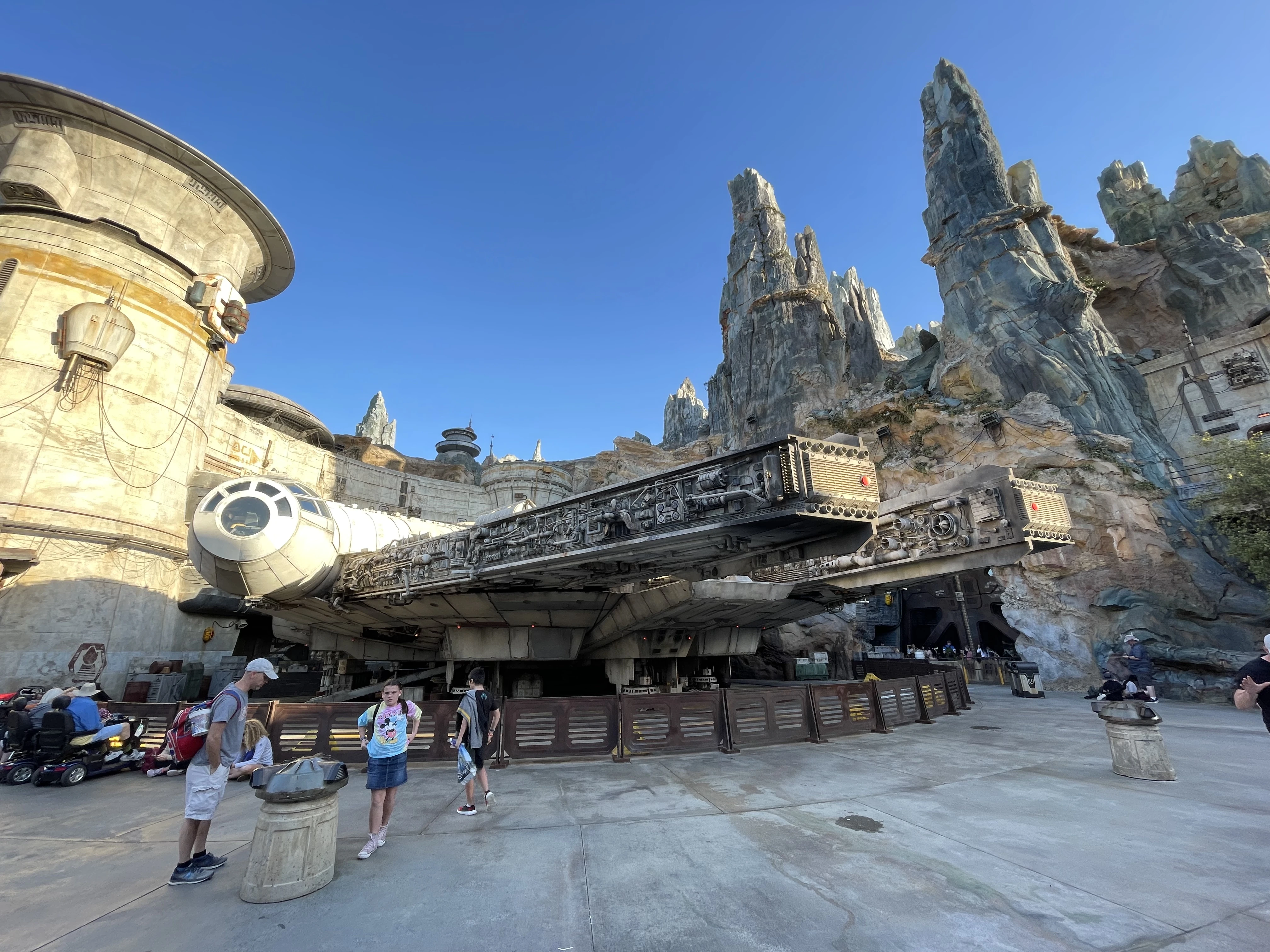 ⭐ [Galaxy's Edge] My Trip to a Galaxy Far, Far Away (Plus Some Tips for ...
