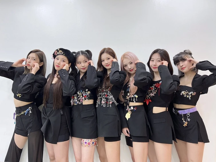 Your daily Lily #81! Ft. NMIXX | Fandom