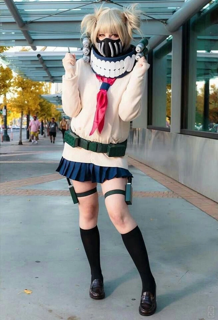 Soooo, pt. 3 of my cosplay "series". This is the Villains edition ...