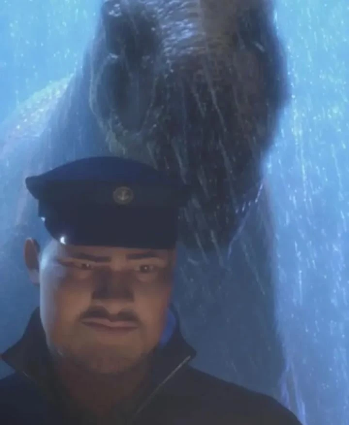 "He's right behind me isn't he" ahh frame | Fandom