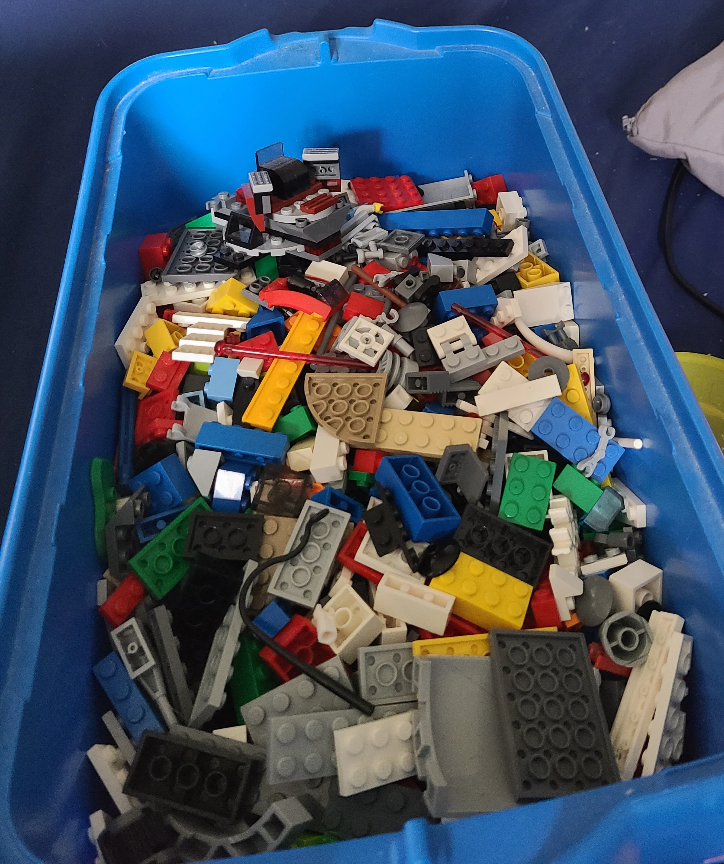 Was thinking of sorting my Lego but uh... | Fandom
