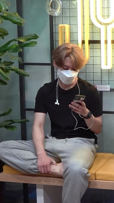 new pfp leeknow edition | Fandom