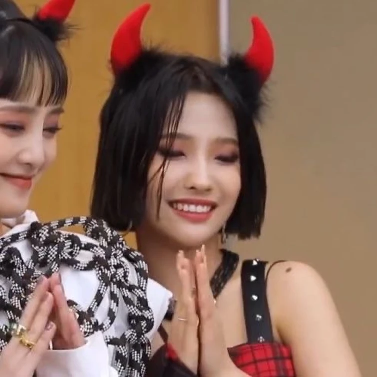 Poo I’m sad and overthinking (vent) | Fandom