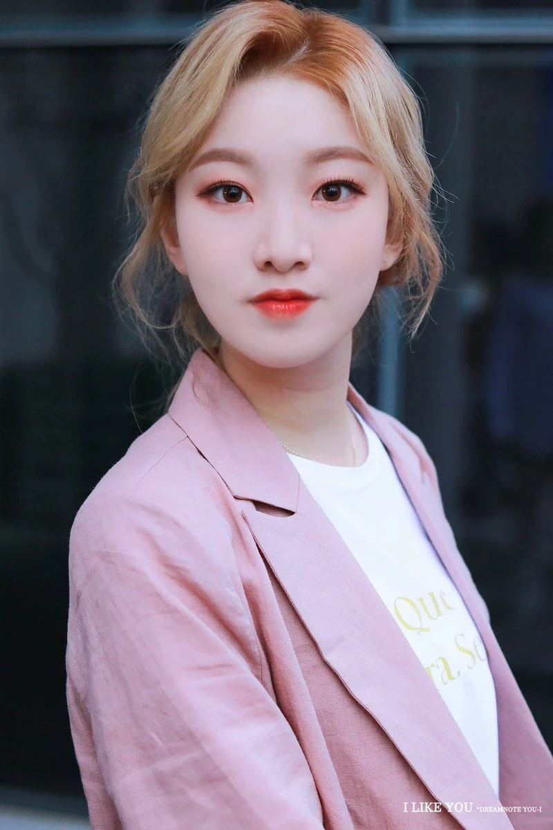 Kim Jihyeon | 48 & 46 Group Fanmade Wiki | Fandom